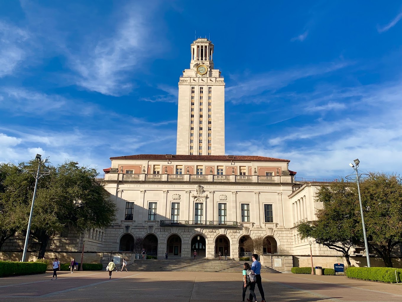 University of Texas at Austin: Danh Tiếng, Chương Trình Đào Tạo và Cơ ...